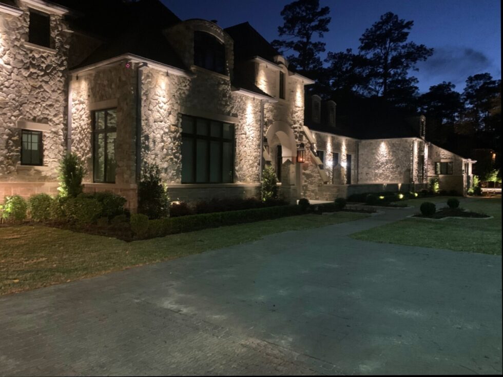 Outdoor Lighting - Downlighting - Houston Lightscapes